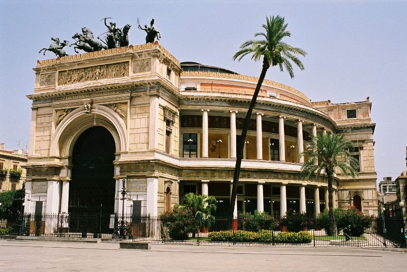 Palermo: restaurata la facciata dell'edificio liberty di Villa Sofia