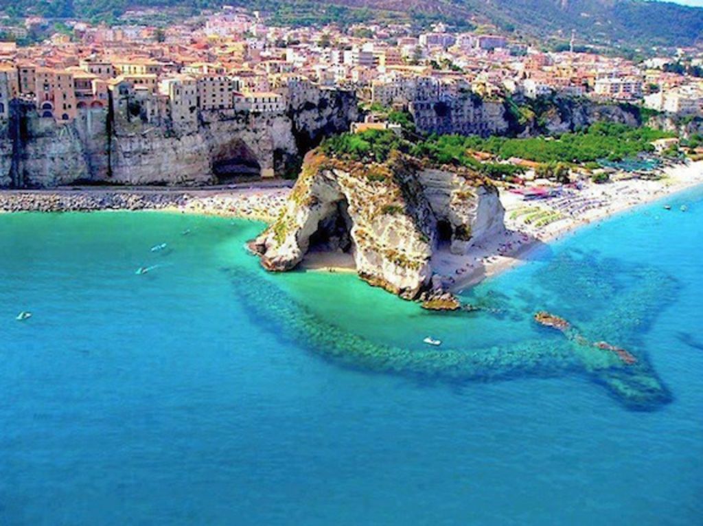 Turismo in Calabria: boom di presenze in Agosto, il Covid non frena la ...