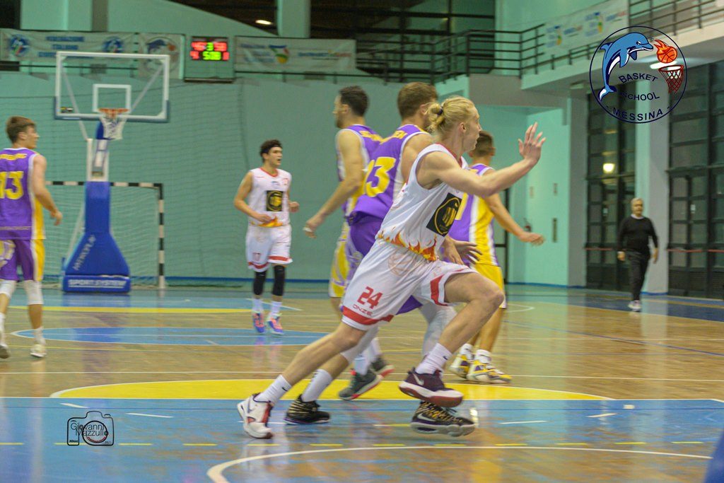 Basket: Castanea vince con merito il derby, Gold & Gold Messina ...