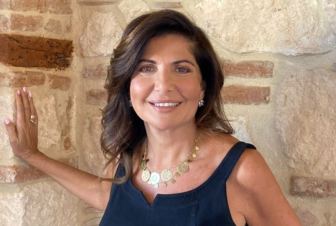 Simona Loizzo con il presidente Fontana per la mostra dedicata ai ...