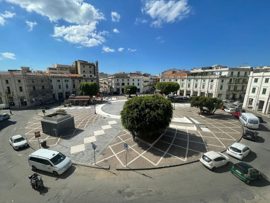 Messina, stamattina l'inaugurazione di Piazza Lo Sardo ma "se volevano ...