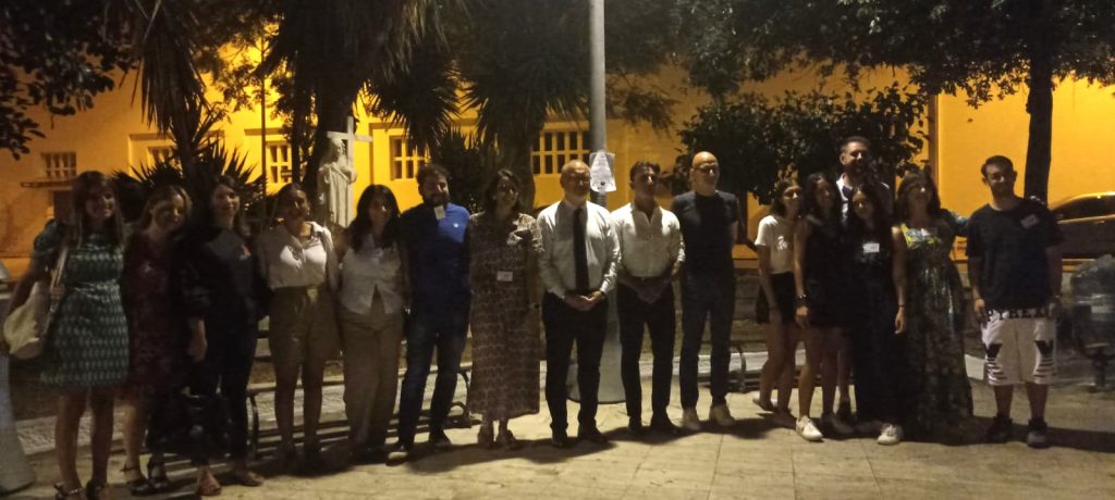 Reggio, l'Associazione Abakhi adotta piazza Salazar
