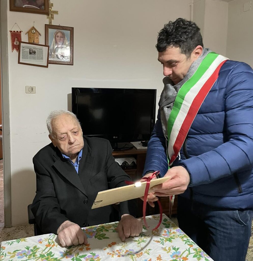 Grande festa a Giffone per i 102 anni di Nonno Pino