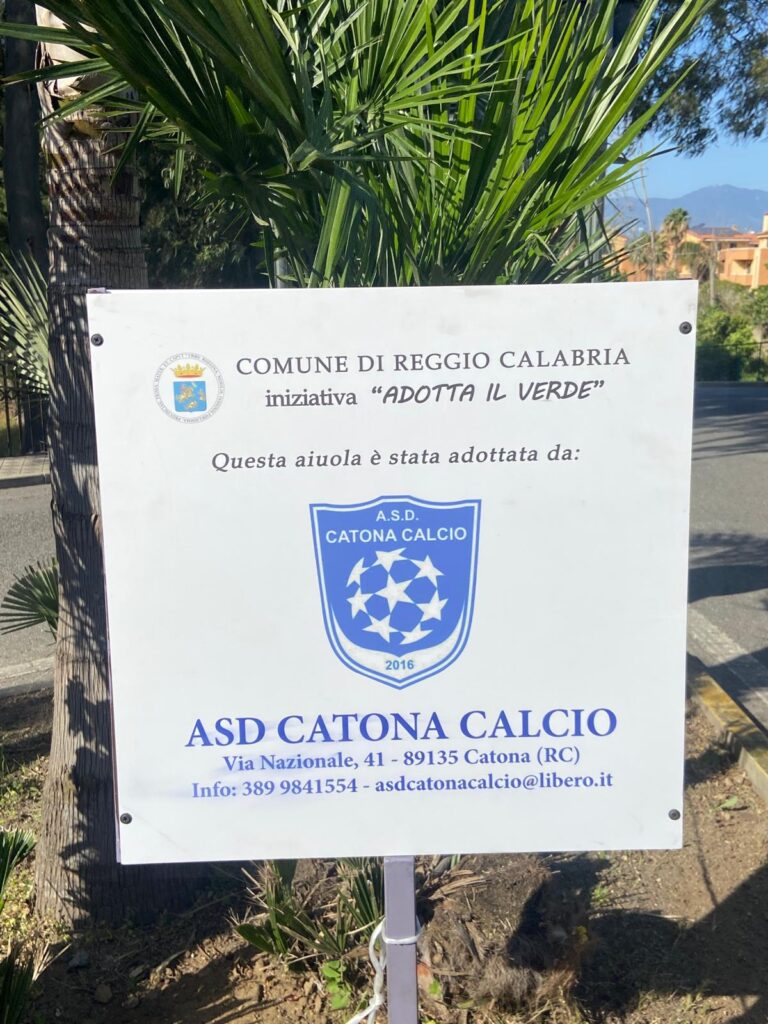 Reggio Calabria, l'Asd Catona adotta tre aiuole