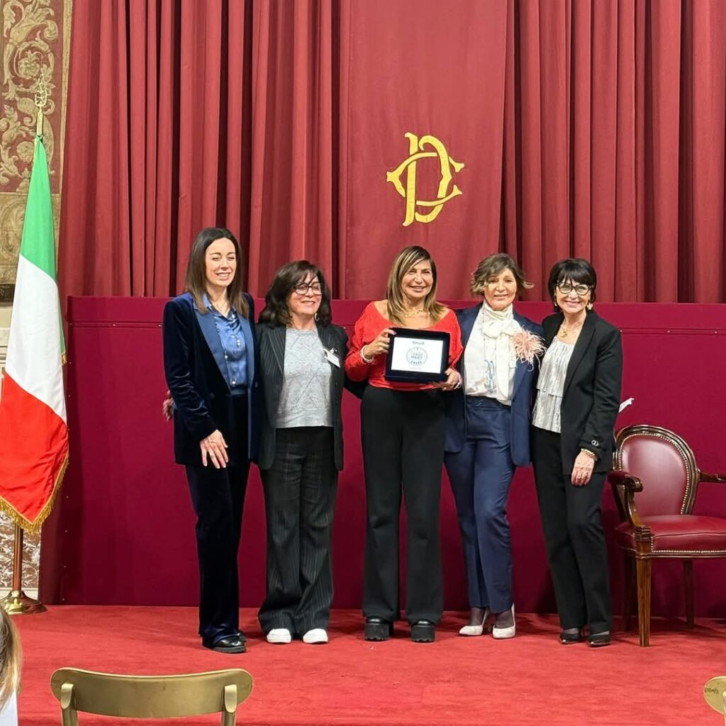 Cosenza, conferito il premio "Cancer Policy" a Simona Loizzo