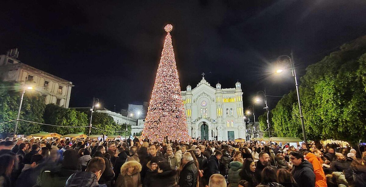 Reggio, Romeo: "è uno spettacolo vedere il centro città illuminato"