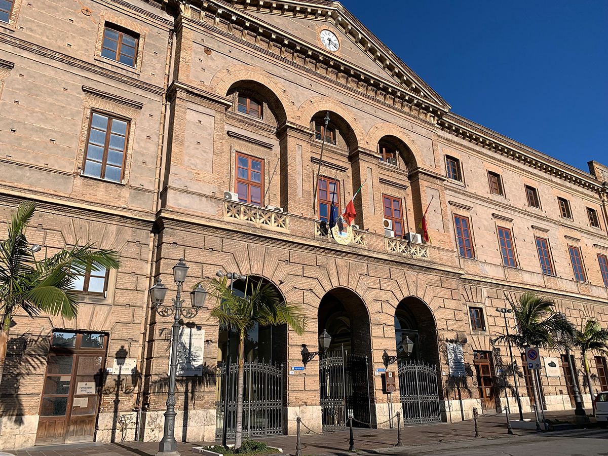 Elezioni comunali Milazzo: al via lo spoglio, 6 in corsa per la carica ...