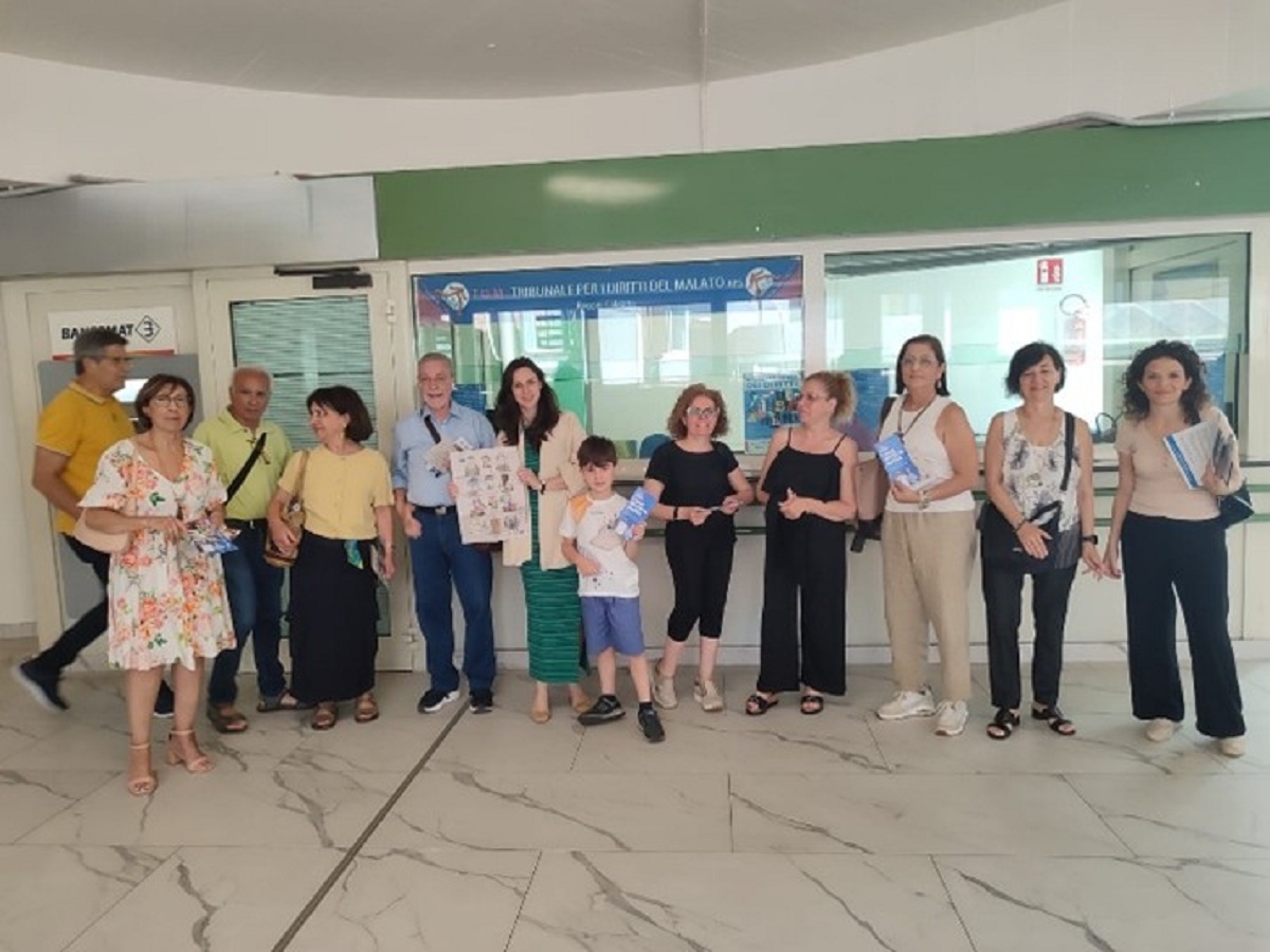 Reggio Calabria, banchetto di Cittadinanzattiva al Grande Ospedale ...