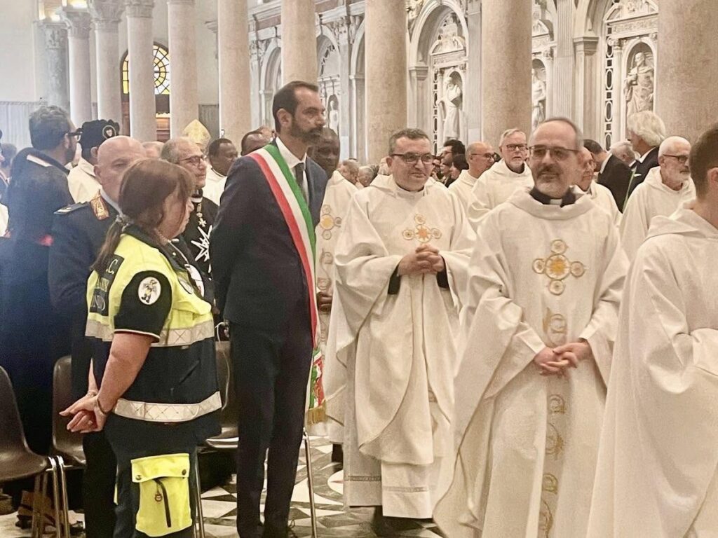 Corpus Domini, a Messina la suggestiva processione del Vascelluzzo tra ...