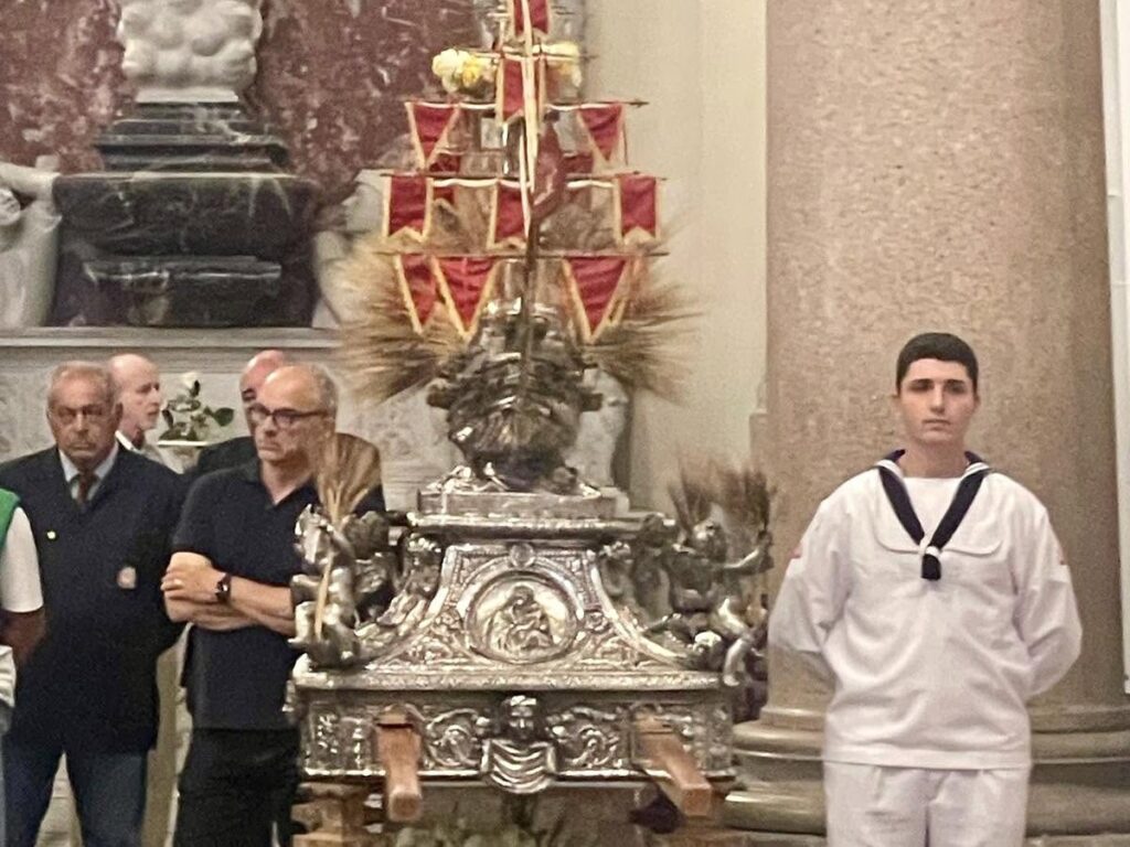 Corpus Domini, a Messina la suggestiva processione del Vascelluzzo tra ...